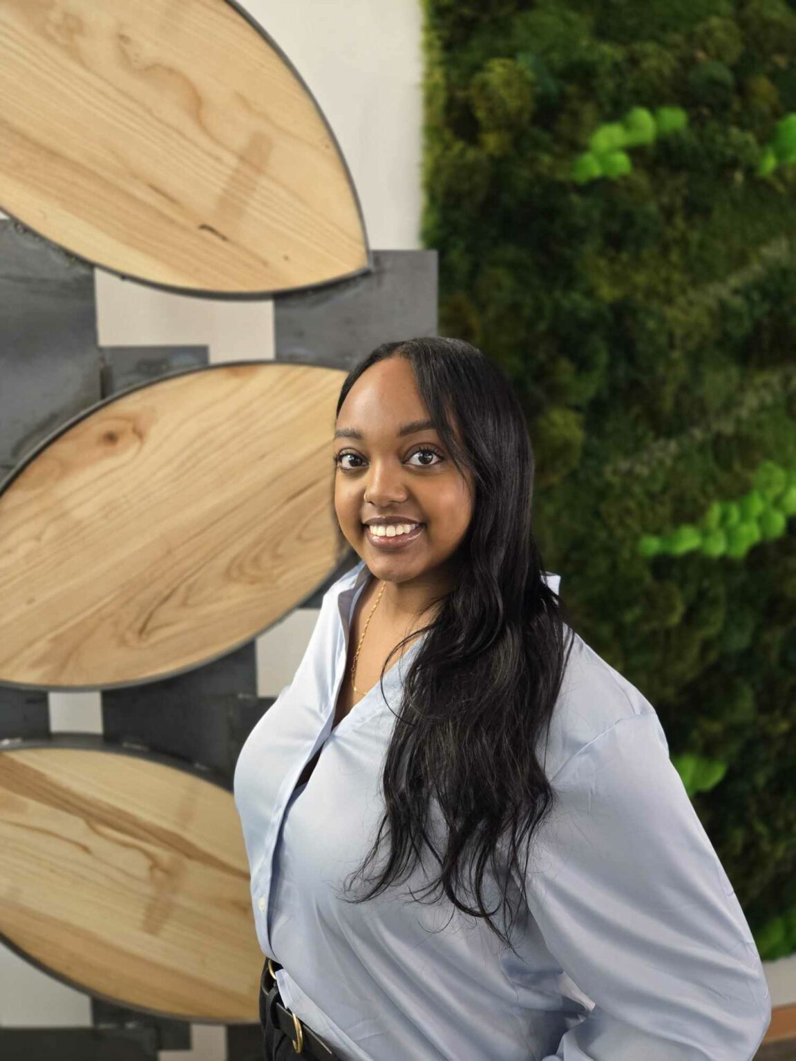 IAH-Headshot - neeg dawb huv Paul chaw nres nkoj cai