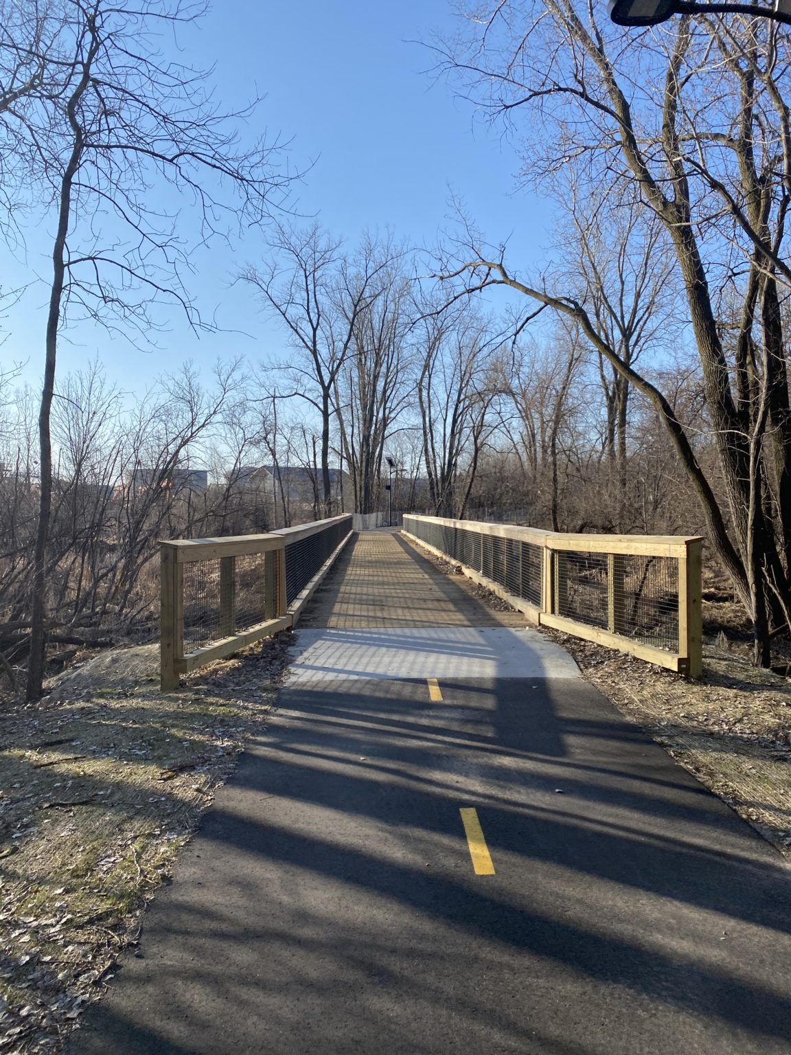 Thawj choj - neeg dawb Paul chaw nres nkoj cai